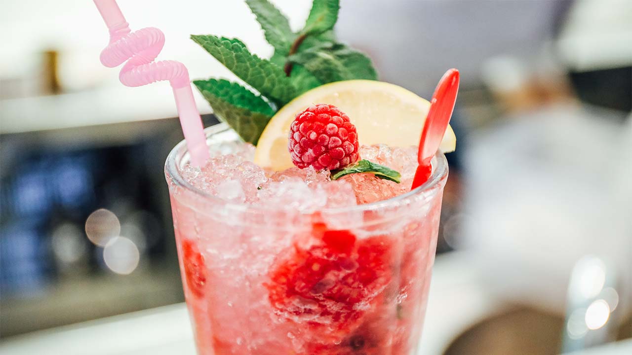 ¿Las bebidas con azúcar emborrachan más?