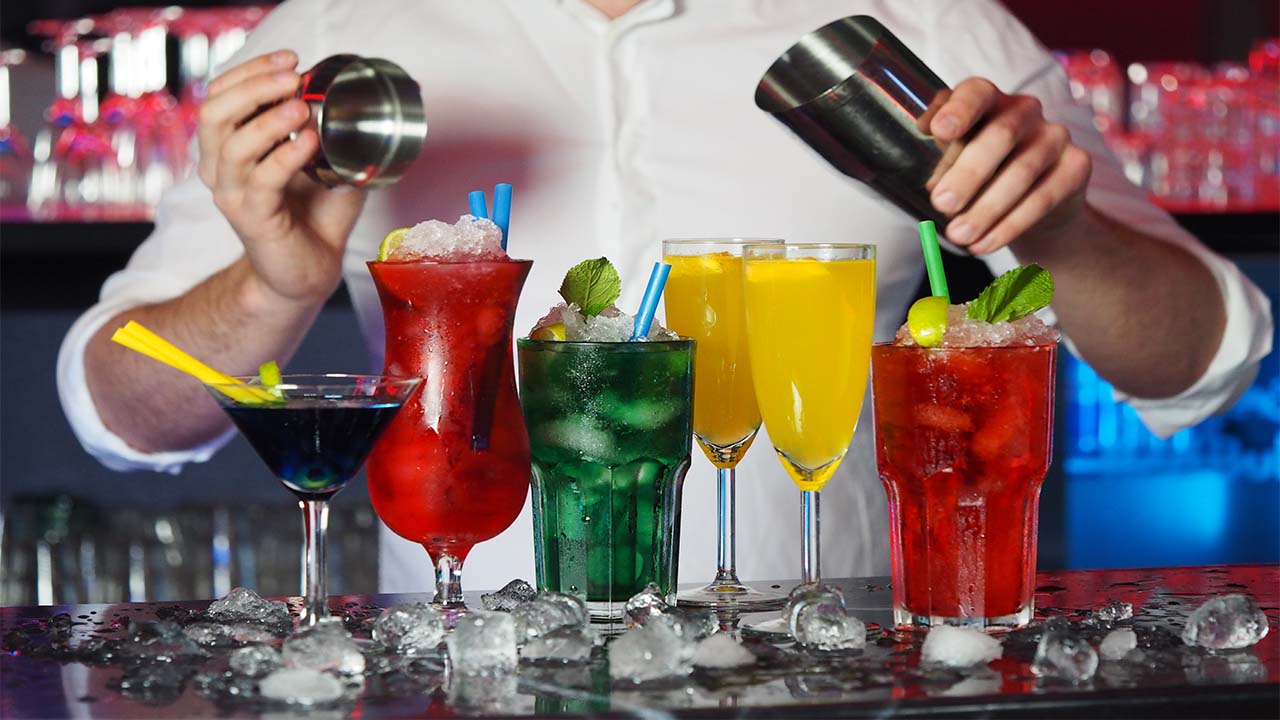Mitos y realidades del alcohol que debes saber para pasar un verano ...